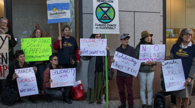 RCMP Arrest Journalists, Matriarchs And Land Defenders Following Gidimt ...